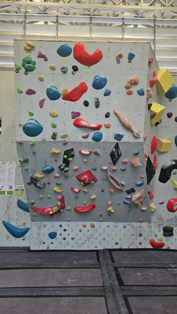 Cove | Pebble Climbing | Pebble Climbing